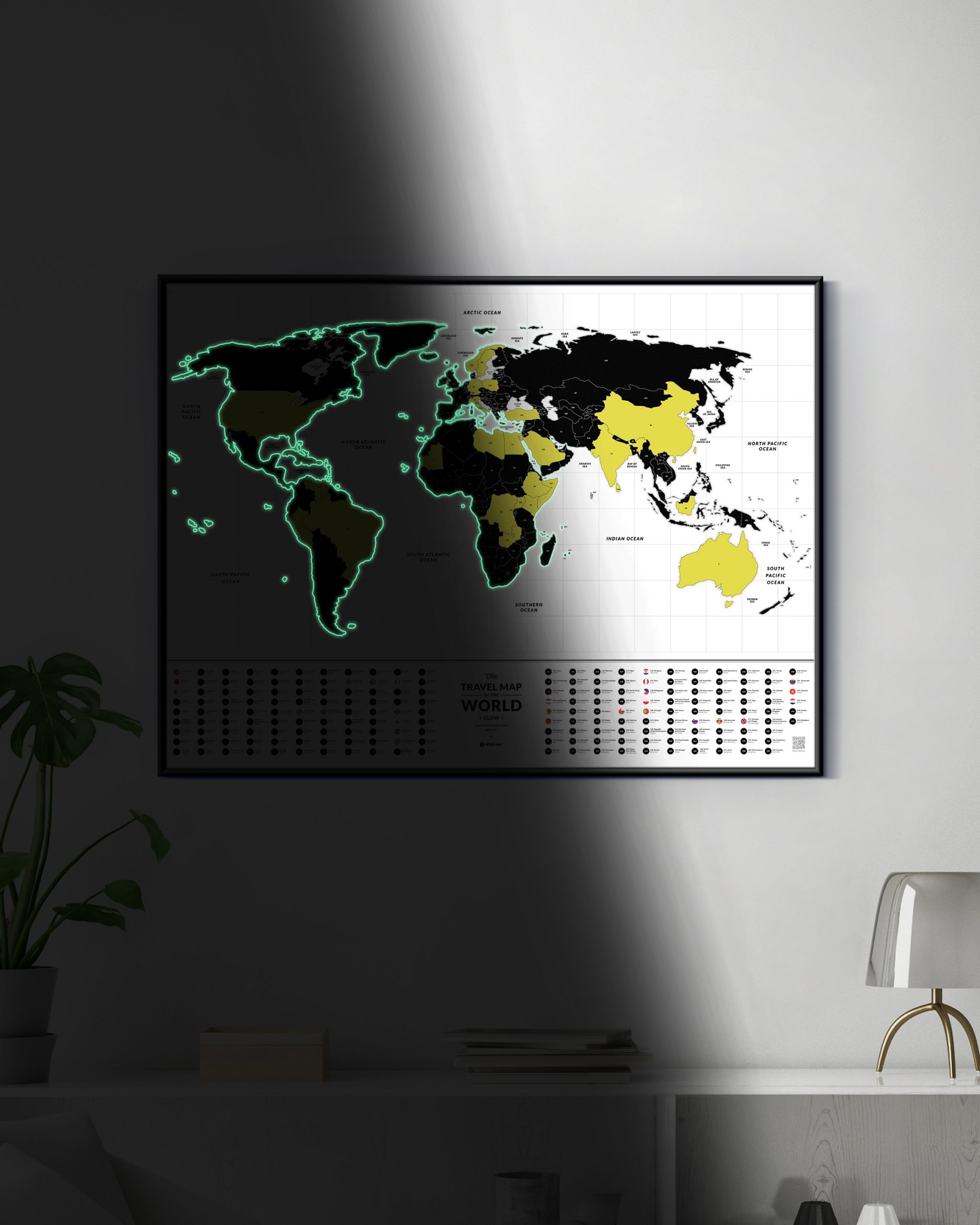 Maps :: Scratch off World Map Glow in the Dark